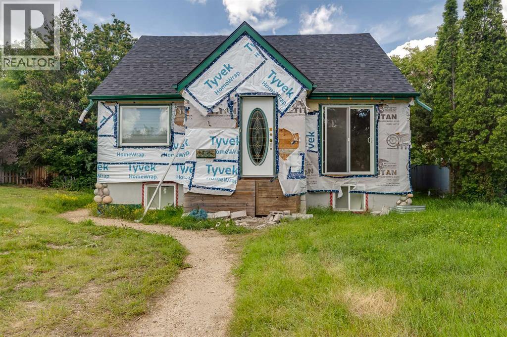 For sale: 4535 Moore Crescent, Red Deer, Alberta T4N2M1 - A2236683 ...