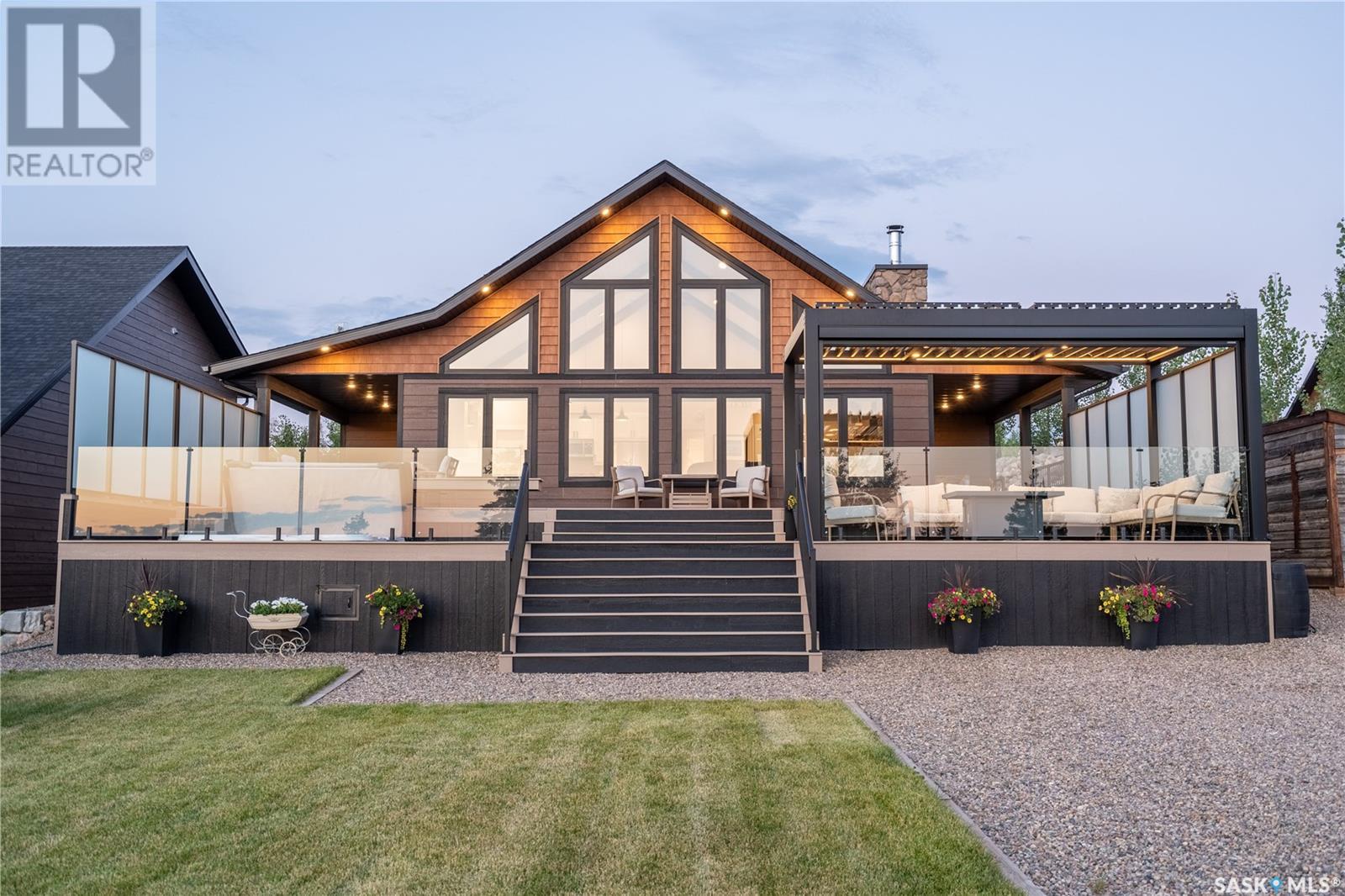 For sale: 801 Spruce STREET, Goodsoil, Saskatchewan S0M1A0 - SK012748 ...