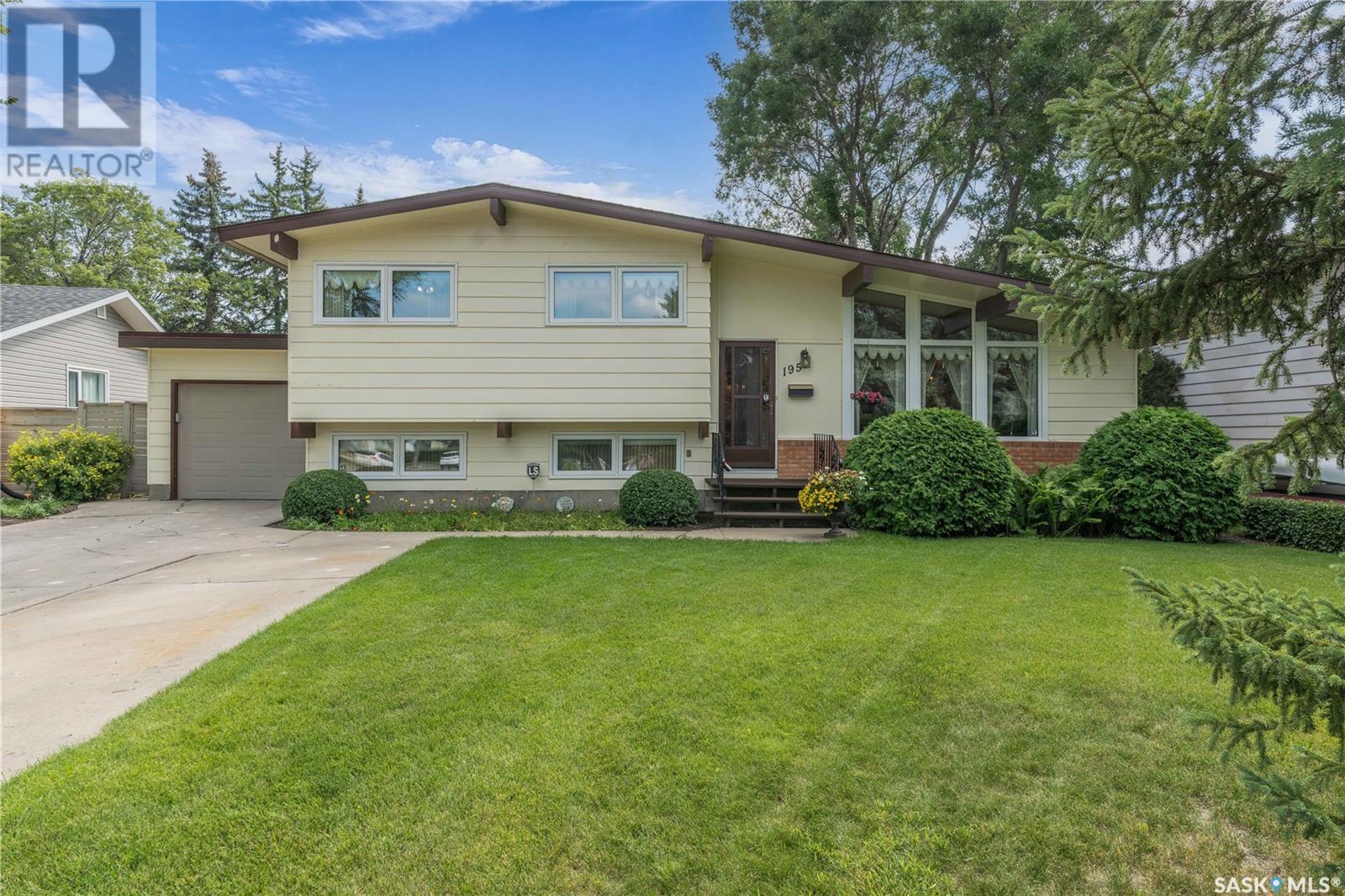 For sale: 195 McDougall CRESCENT, Regina, Saskatchewan S4S5M6 ...