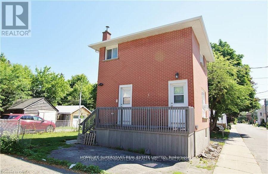 For sale: 275 RAGLAN ROAD N, Kingston (East of Sir John A. Blvd ...