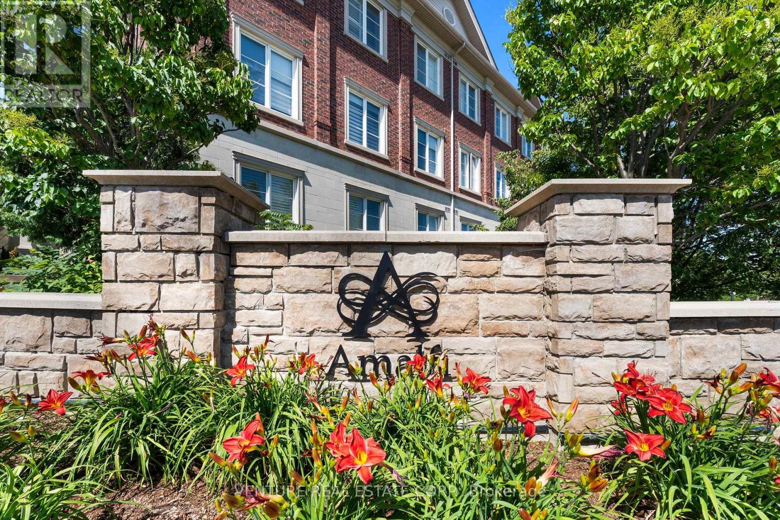 For sale: 302 - 9519 KEELE STREET, Vaughan (Maple), Ontario L6A4A2 ...