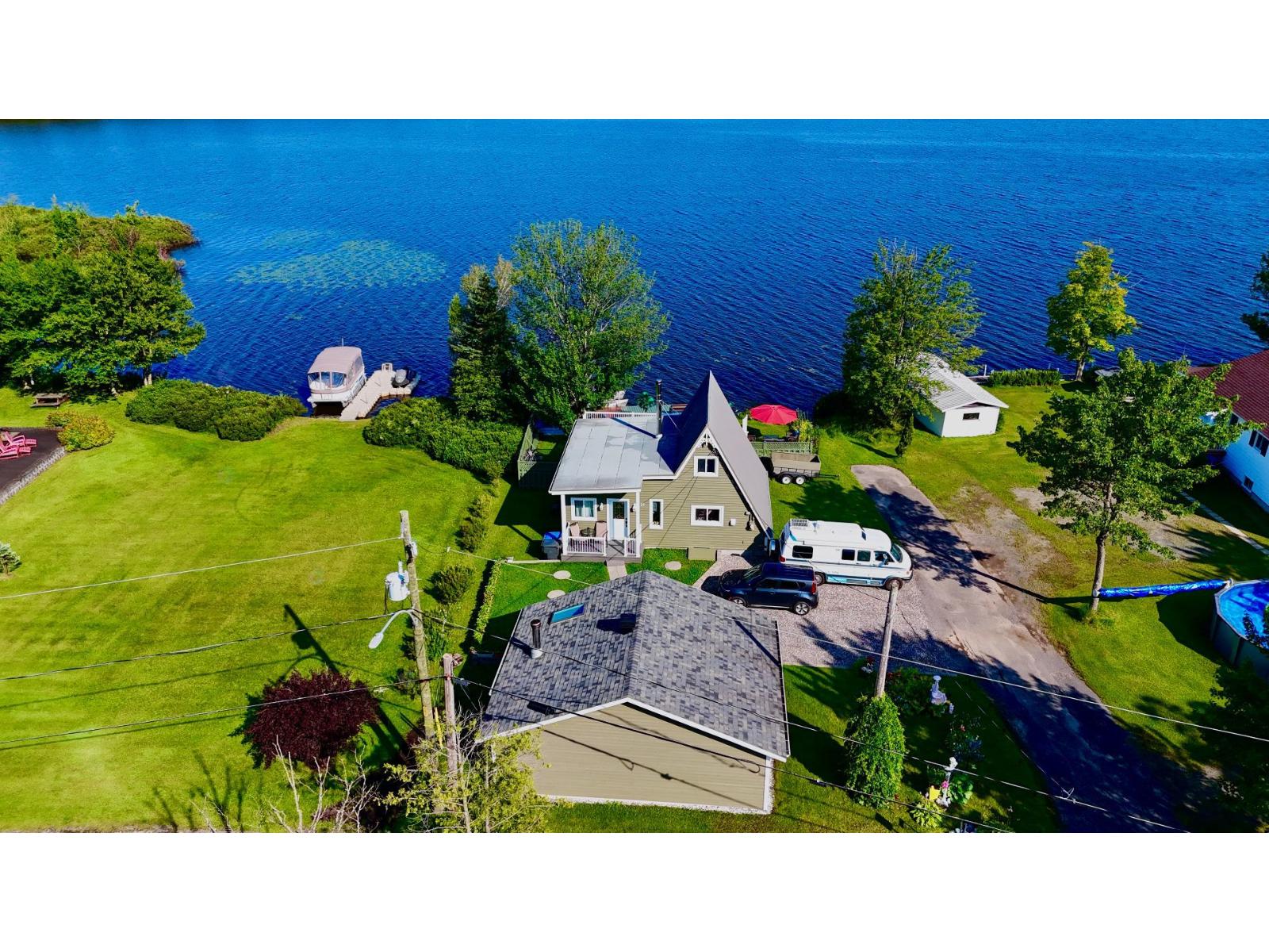 For sale: 27 Av. Bernard-Dumont O., Saint-Raphaël, Quebec G0R4C0 ...