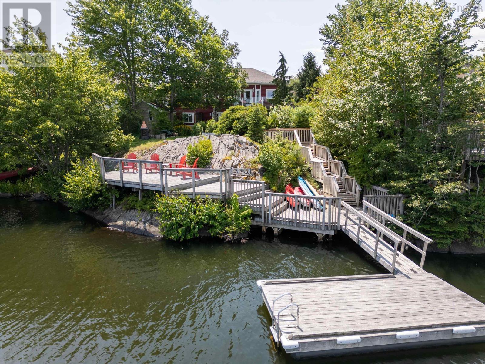 42 Lakeridge Crescent, Colby South, Nova Scotia B2V2V2 | REALTOR.ca