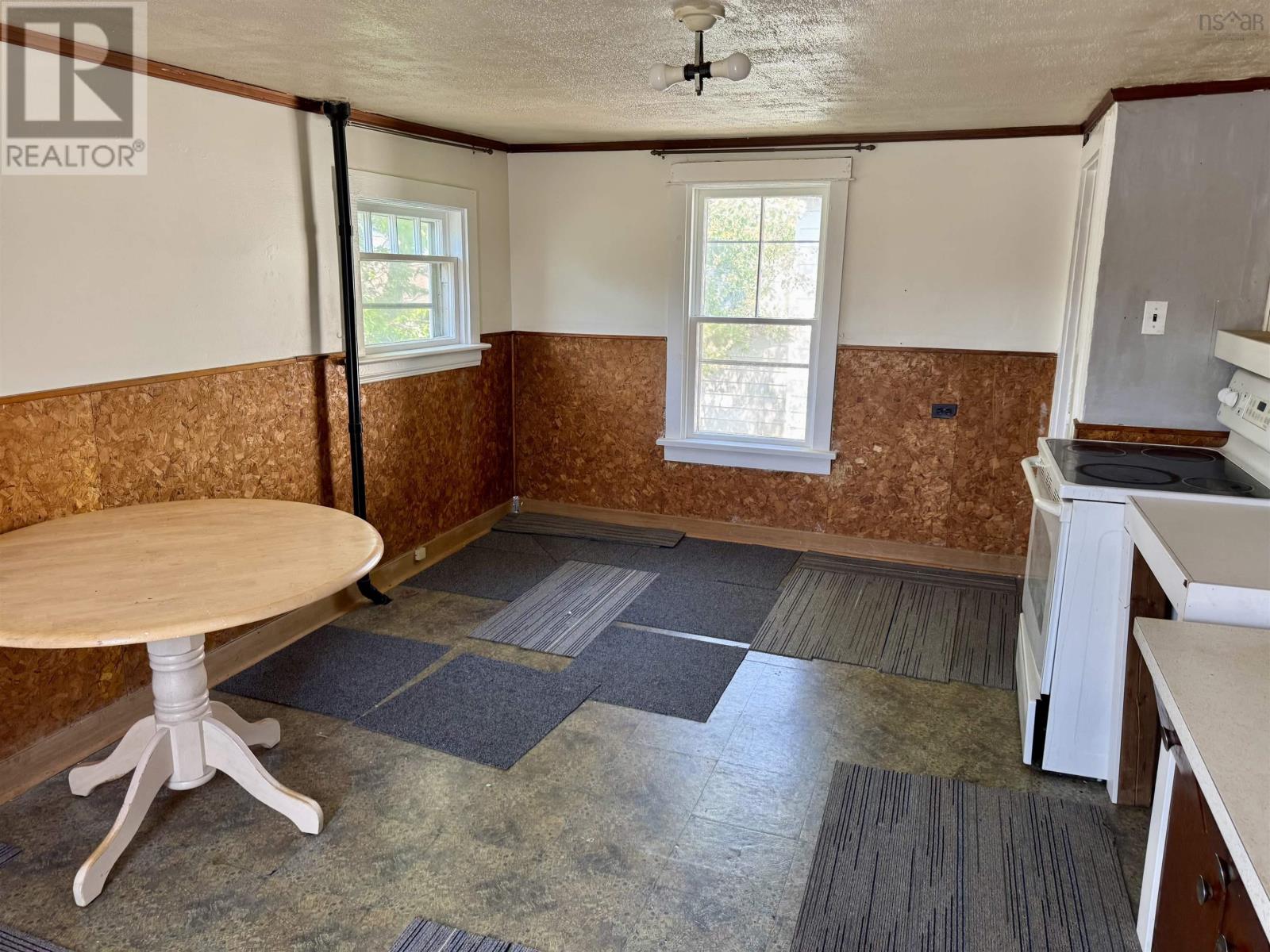 For sale: 33 Albro Lake Road, Dartmouth, Nova Scotia B3A3X9 - 202509365 ...