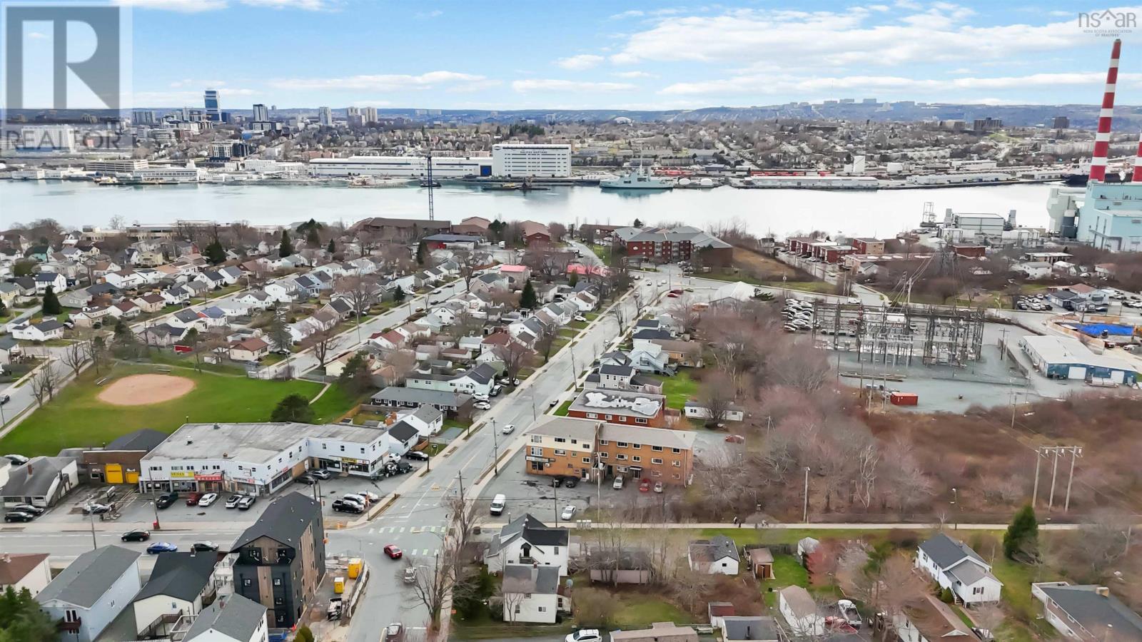 For sale: 33 Albro Lake Road, Dartmouth, Nova Scotia B3A3X9 - 202509365 ...