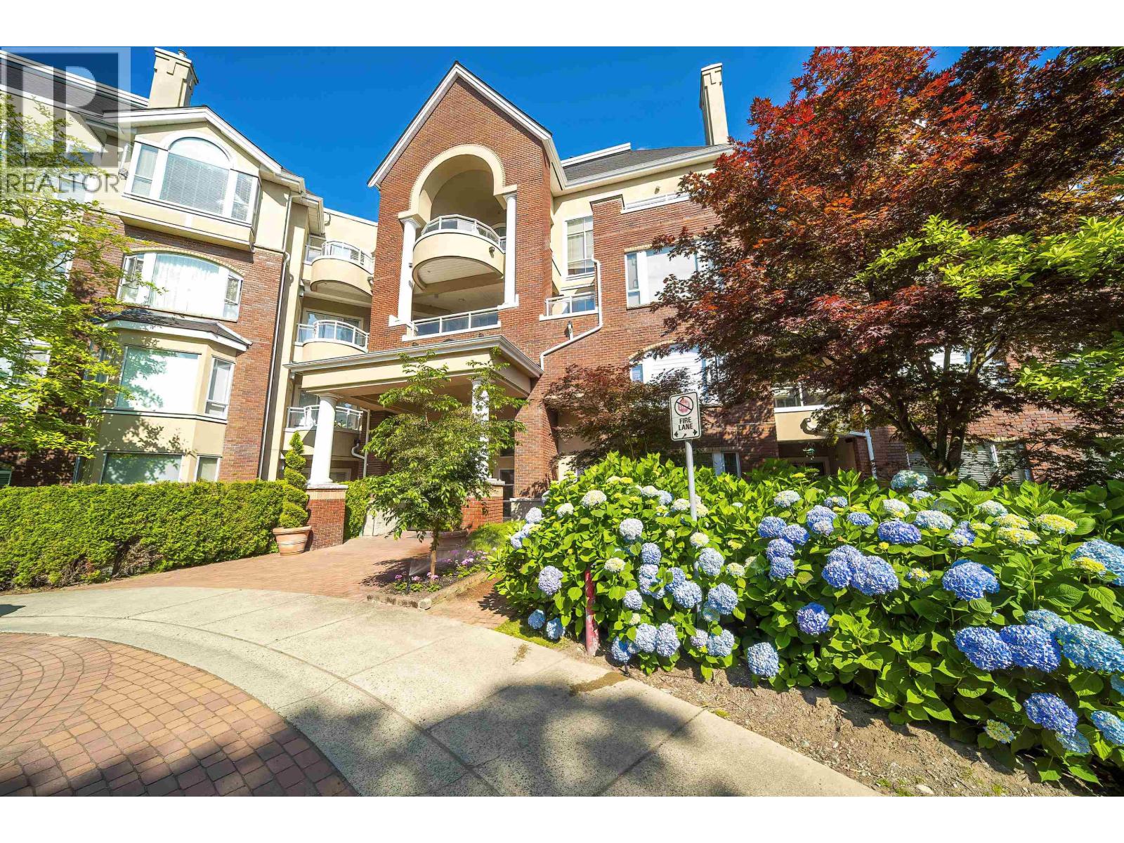 For sale: 502 5262 OAKMOUNT CRESCENT, Burnaby, British Columbia V5H4R7 ...