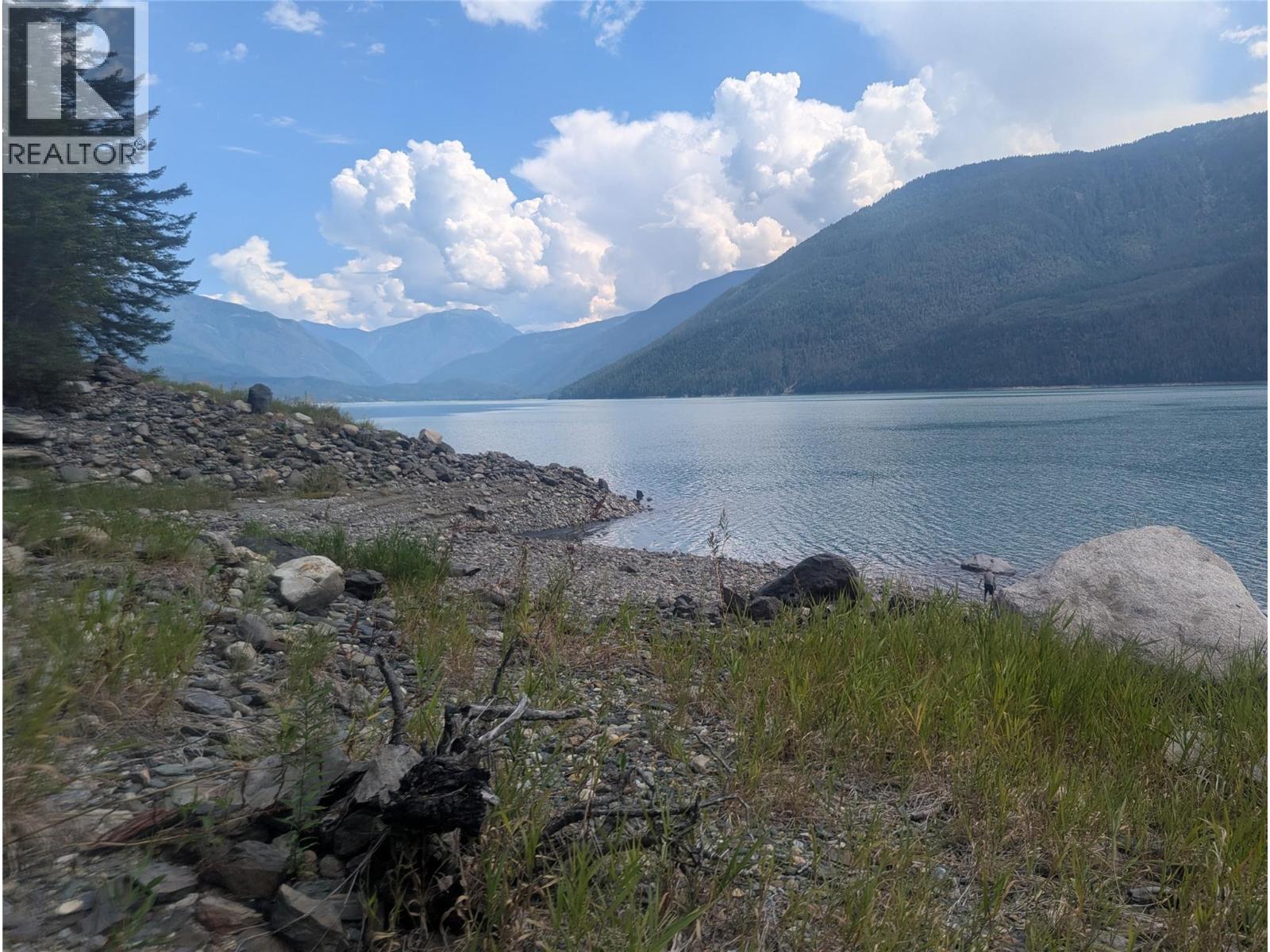For sale: Lot 1 Whiskey Pointe, Revelstoke, British Columbia V0G1R0 ...
