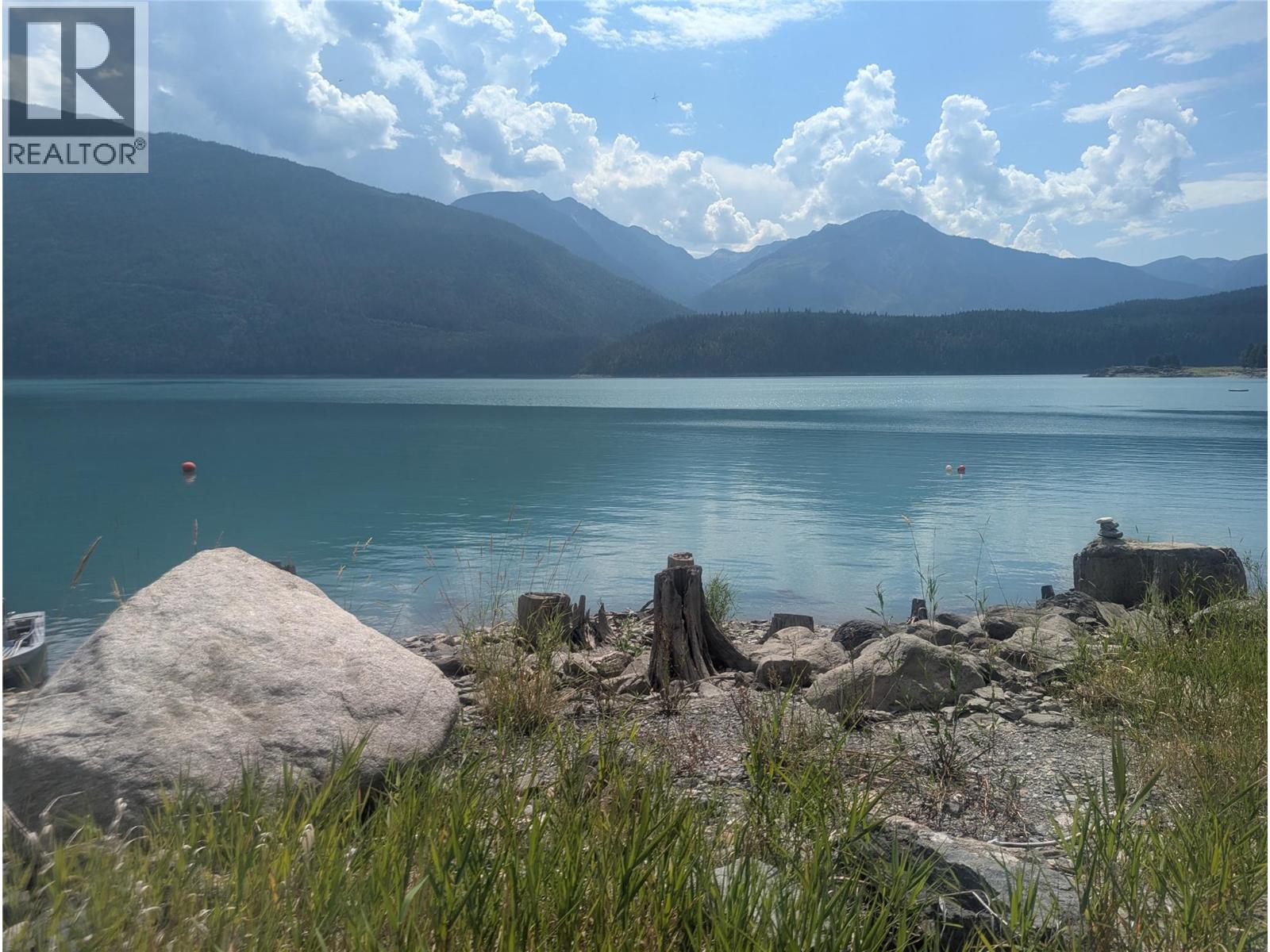 For sale: Lot 2 Whiskey Pointe, Revelstoke, British Columbia V0G1R0 ...