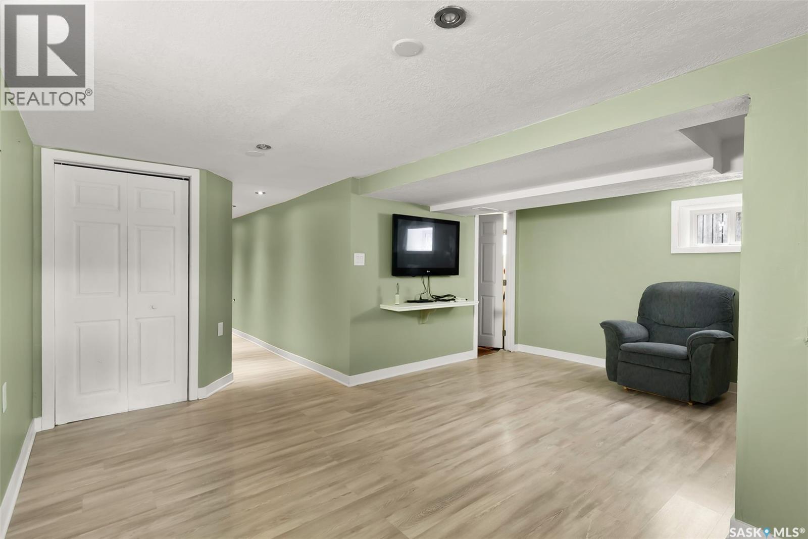 For sale: 2451 Reynolds STREET, Regina, Saskatchewan S4P3A2 - SK008480 ...