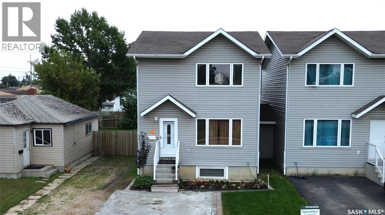 For sale: 710 Weldon AVENUE, Saskatoon, Saskatchewan S7M2V2 - SK015074 ...