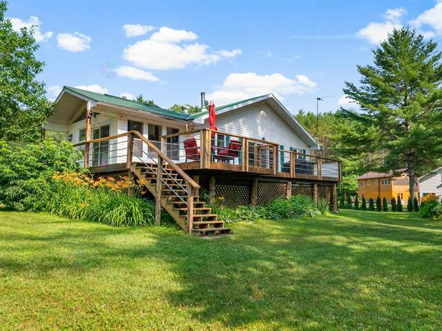 For sale: 1859 Ch. de la Rivière-Noire, Waltham, Quebec J0X3H0 ...