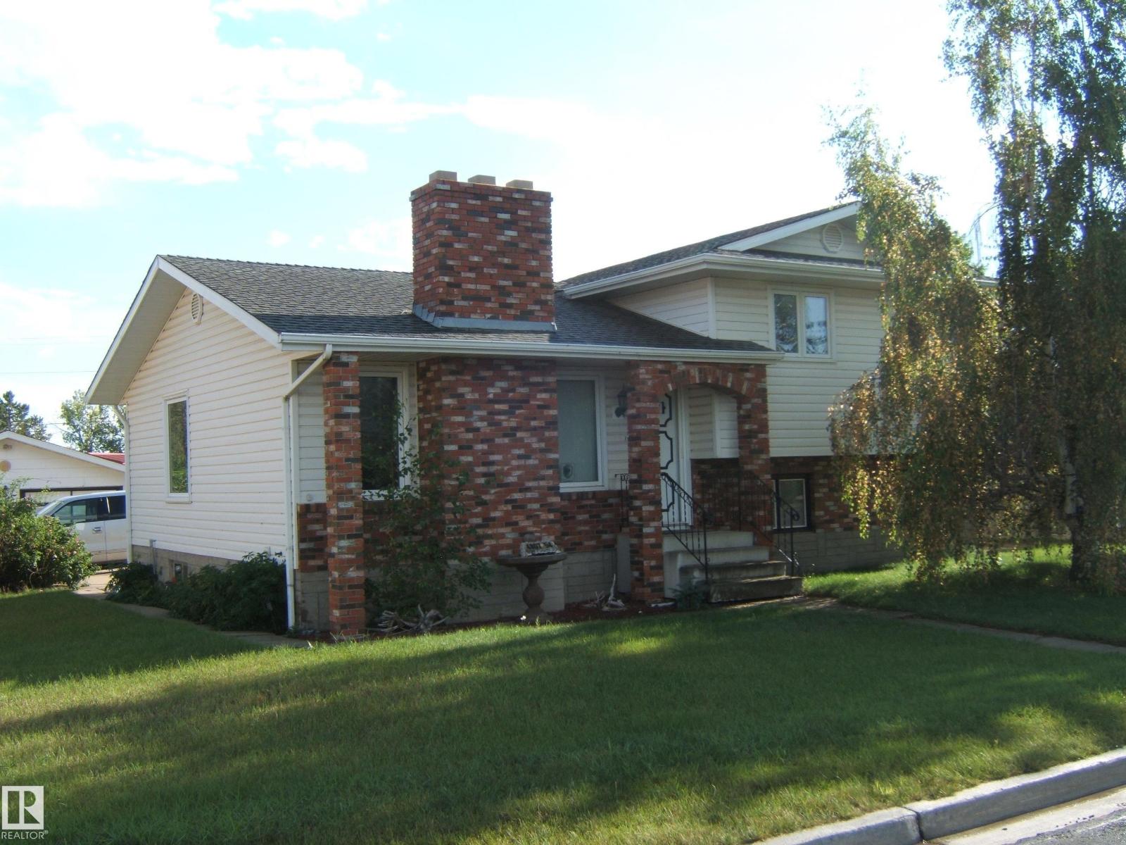 For sale: 4807 54 AV, Two Hills, Alberta T0B4K0 - E4452330 | REALTOR.ca