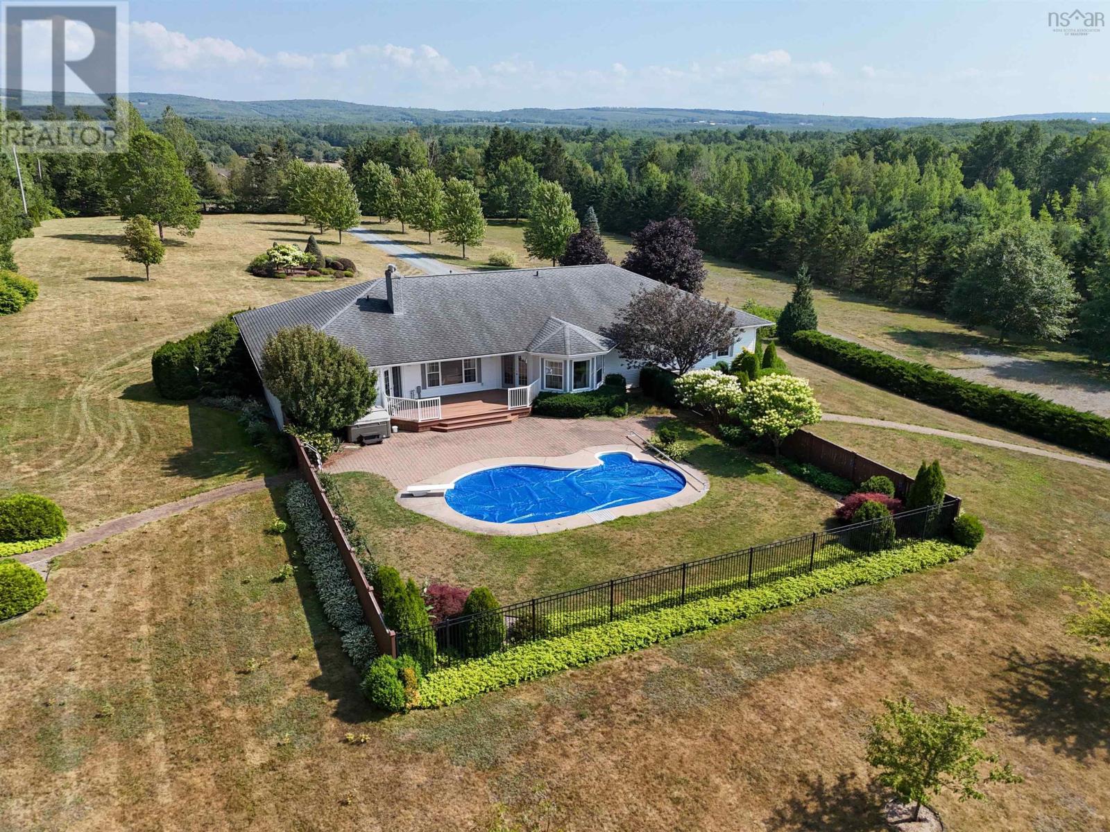 For sale: 25 Chase Road, Berwick West, Nova Scotia B0P1E0 - 202519338 ...