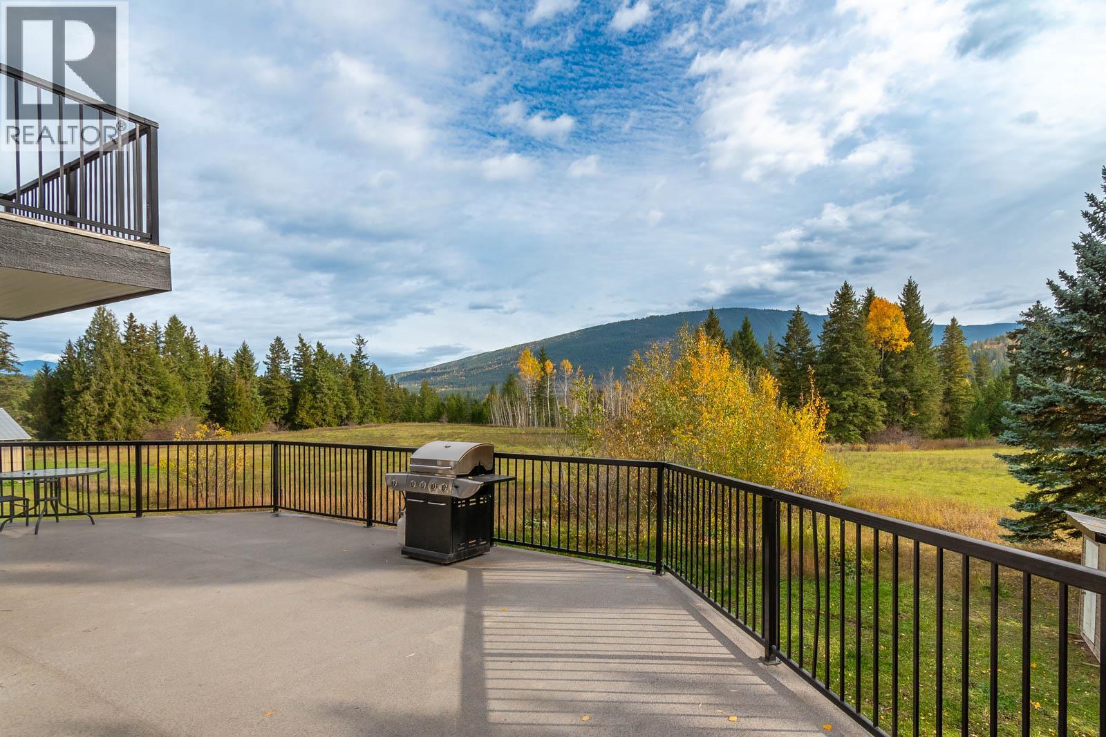 For sale: 2234 Tappen Notch Hill Road, Tappen, British Columbia V0E2W1 ...