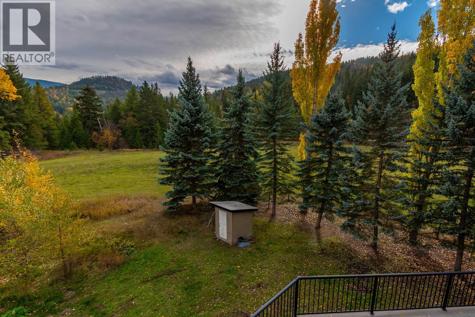 For sale: 2234 Tappen Notch Hill Road, Tappen, British Columbia V0E2W1 ...