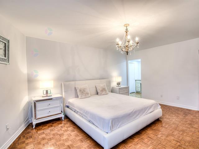 For sale: 6625 Ch. Mackle, #402, Côte-Saint-Luc, Quebec H4W2Z8 ...