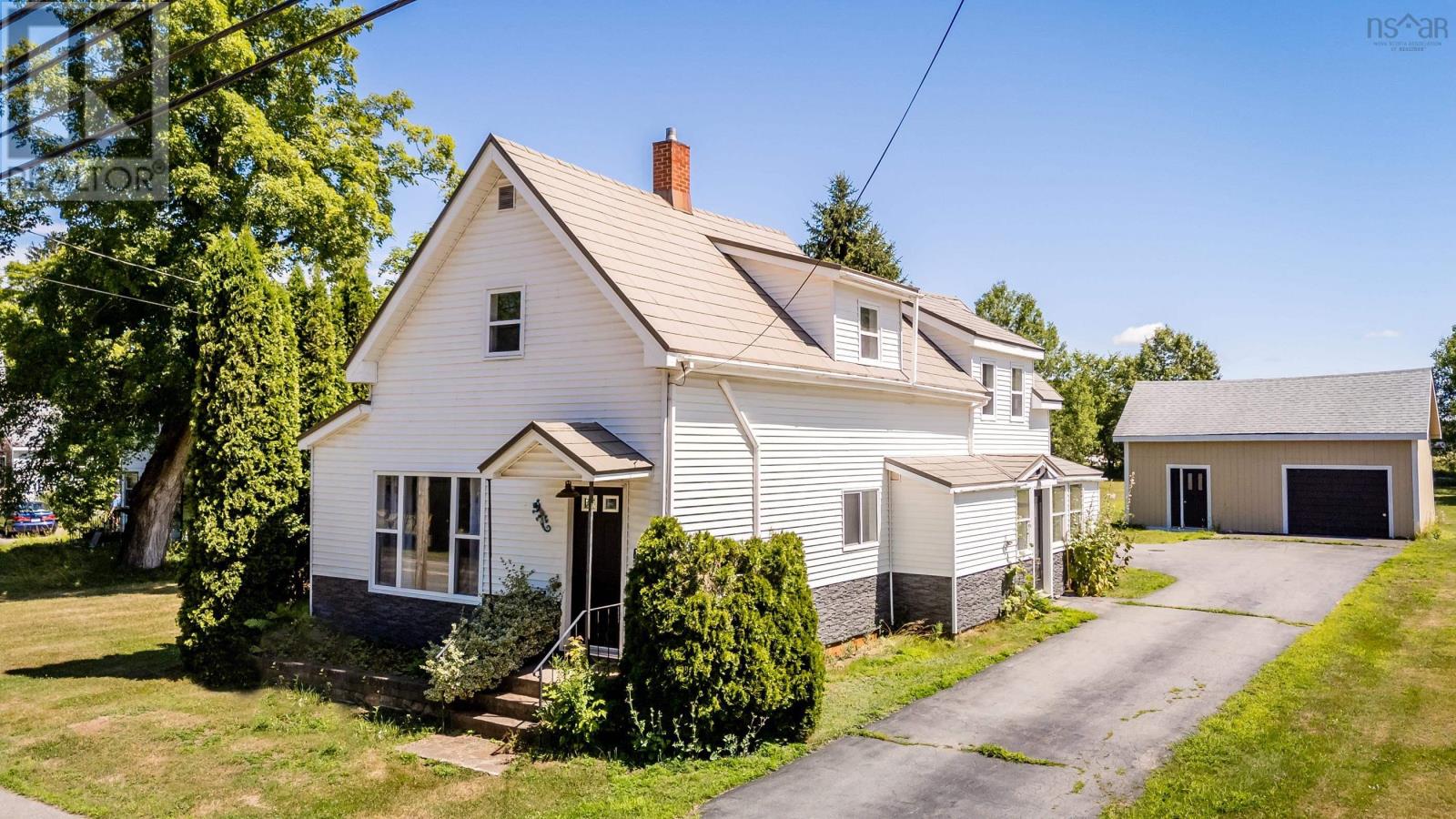 For sale: 126 Commercial Street, Berwick, Nova Scotia B0P1E0 ...