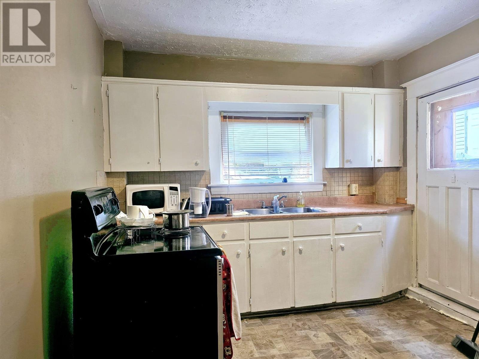 For sale: 247-249-251 Queen Street, Charlottetown, Prince Edward Island ...