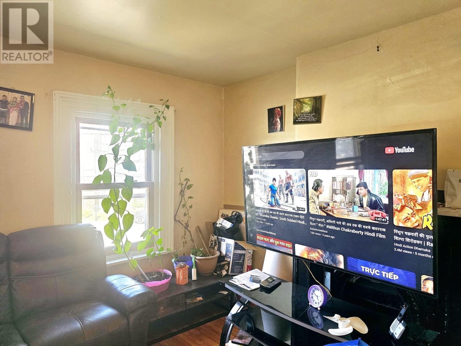 For sale: 247-249-251 Queen Street, Charlottetown, Prince Edward Island ...