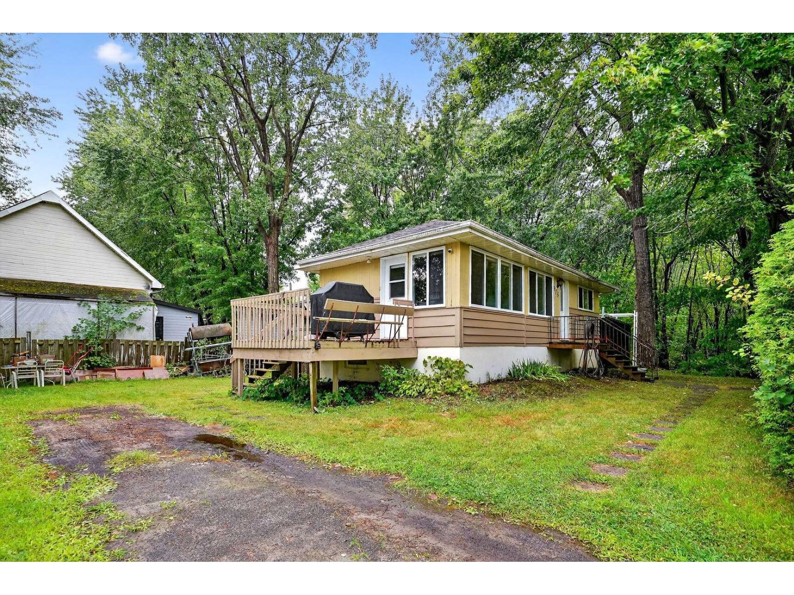 For sale: 375 15e Rue, Pointe-Calumet, Quebec J0N1G1 - 16462846 ...