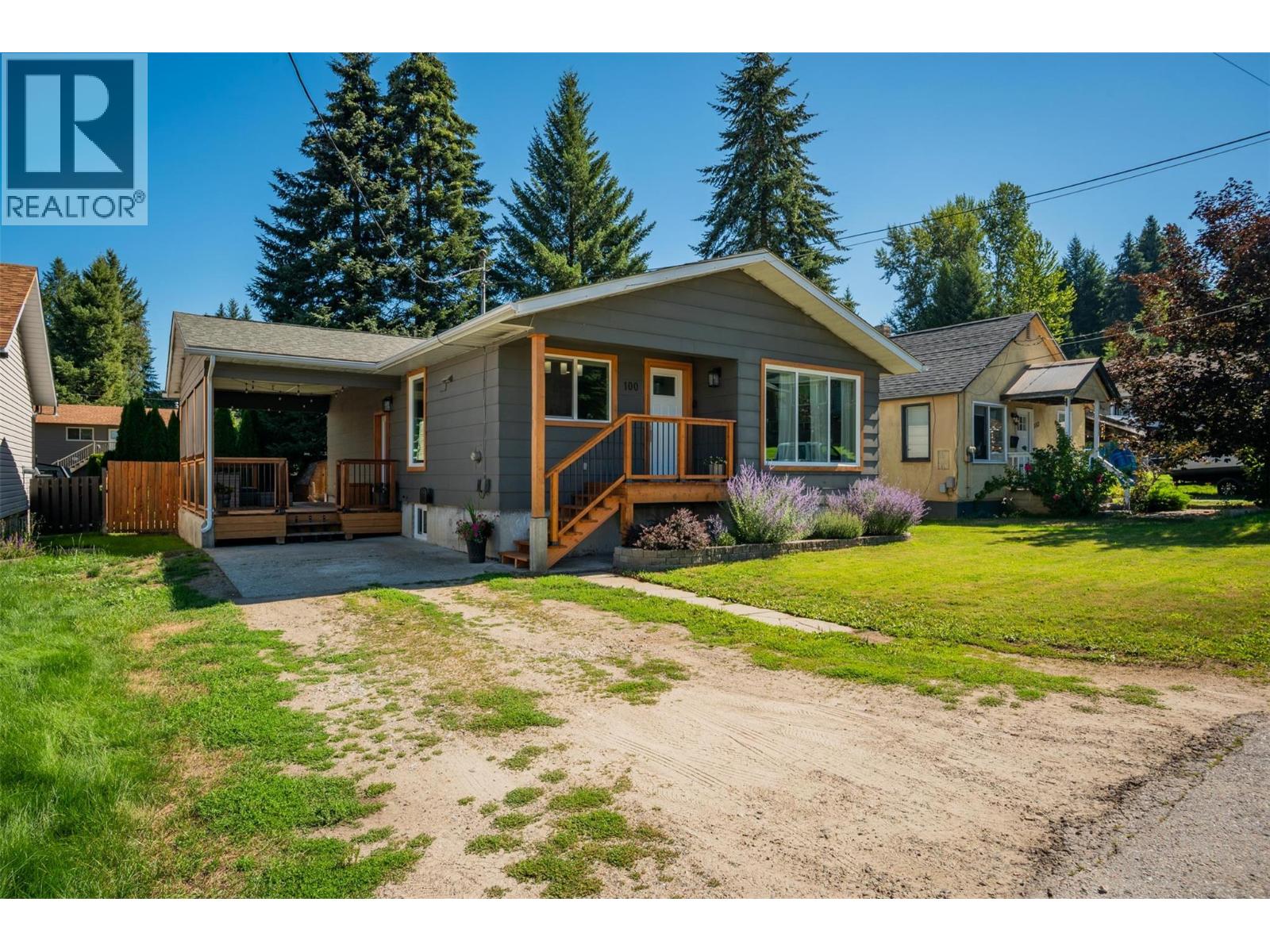 For sale: 100 Birch Avenue, Fruitvale, British Columbia V0G1L0 ...