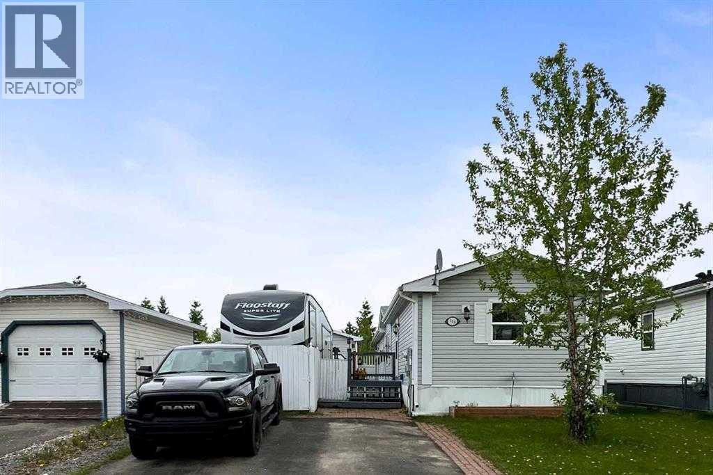 For sale: 268 Harpe Way, Fort McMurray, Alberta T9K2K9 - A2231555 ...