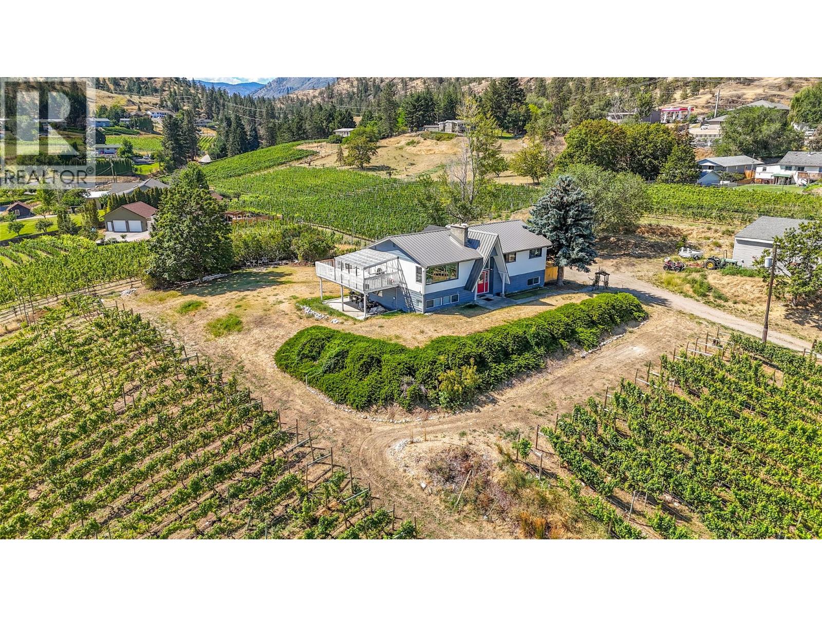 For sale: 140 LARCH Avenue, Kaleden, British Columbia V0H1K0 - 10359358 ...