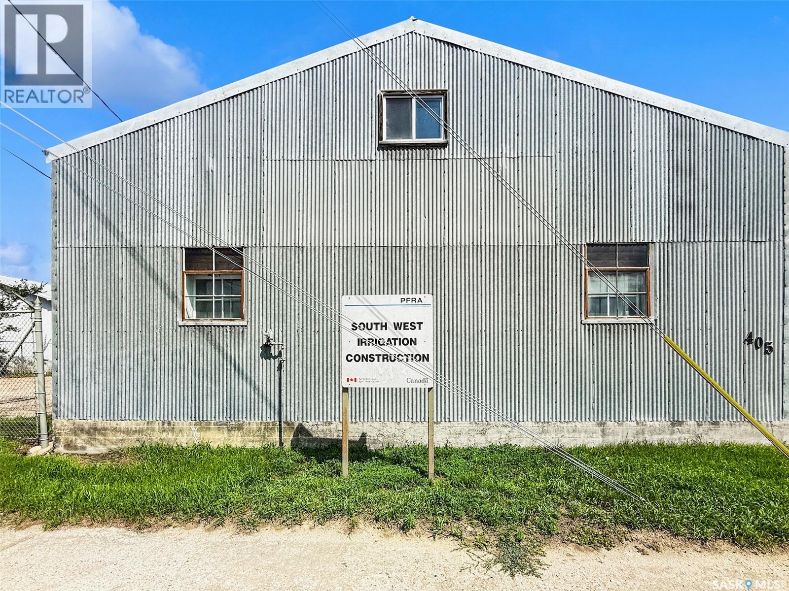 For sale: 405 North Railway STREET W, Swift Current, Saskatchewan ...