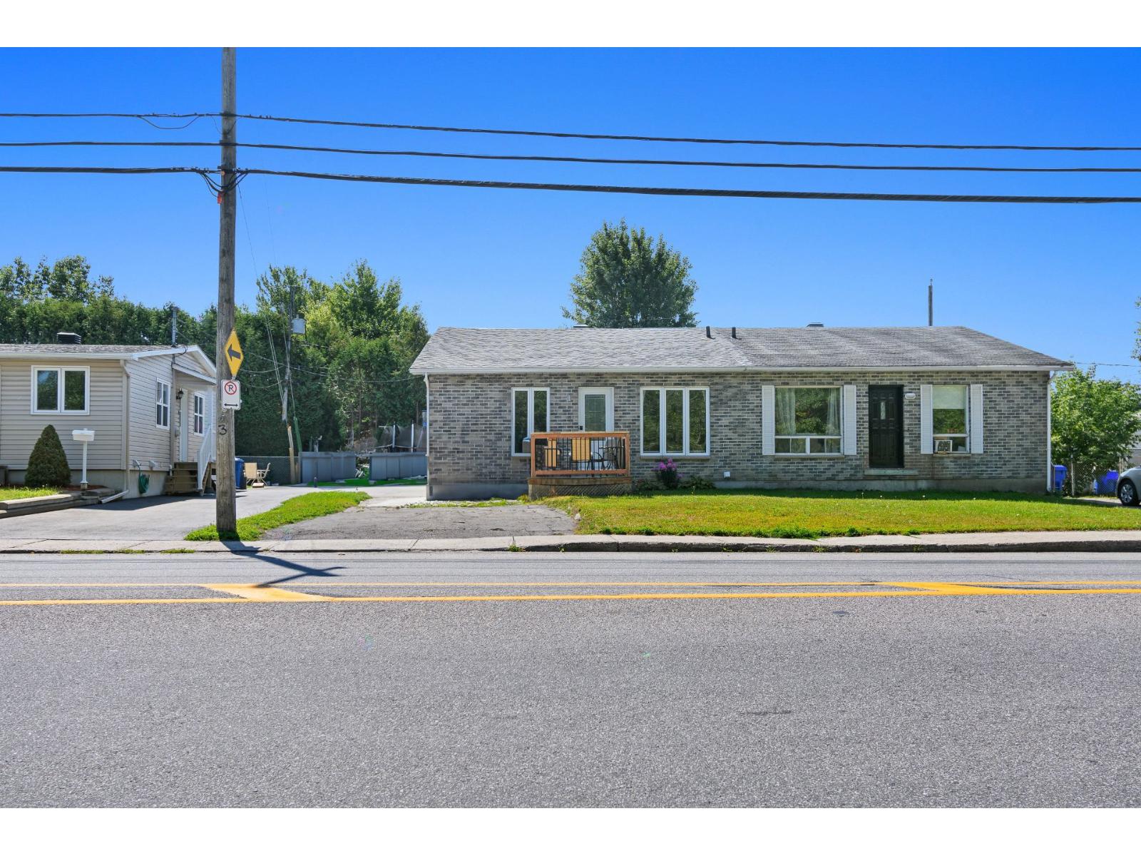 For sale: 942 Boul. St-René E., Gatineau (Gatineau), Quebec J8P6W6 ...