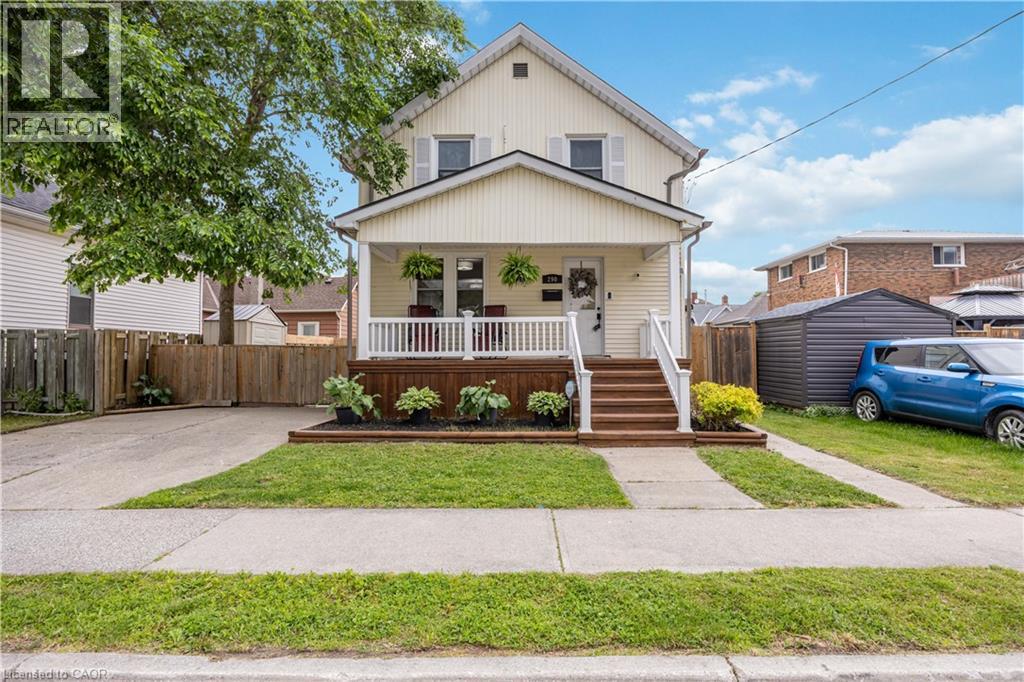 For sale: 290 CROMWELL Street, Sarnia, Ontario N7T3Y4 - 40745213 ...