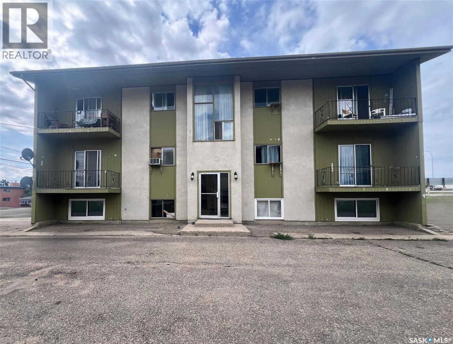 For sale: 218 Begg STREET W, Swift Current, Saskatchewan S9H0K5 ...