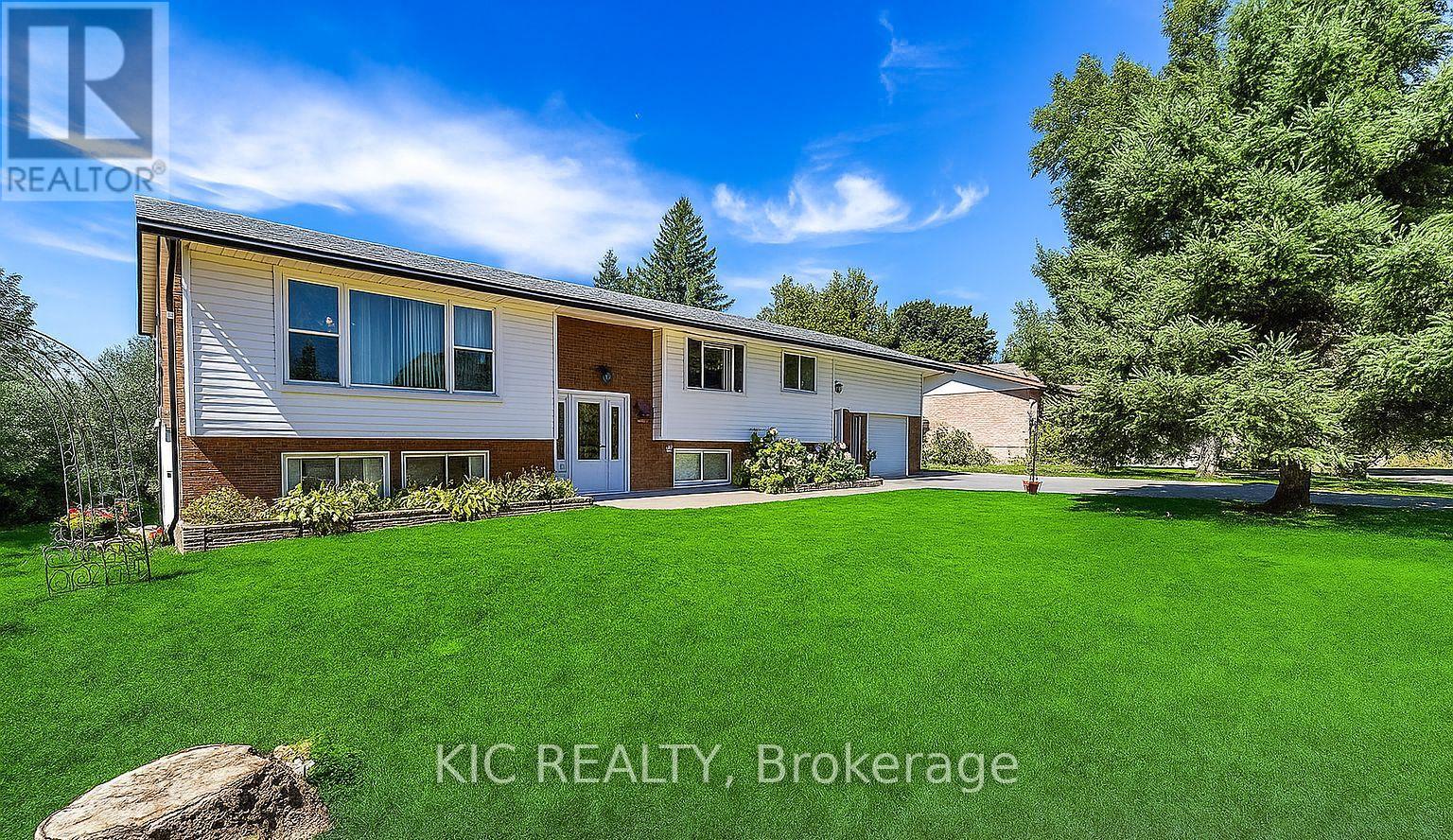 For sale: 812 FRANK HILL ROAD, Kawartha Lakes (Emily), Ontario K9J6X3 ...