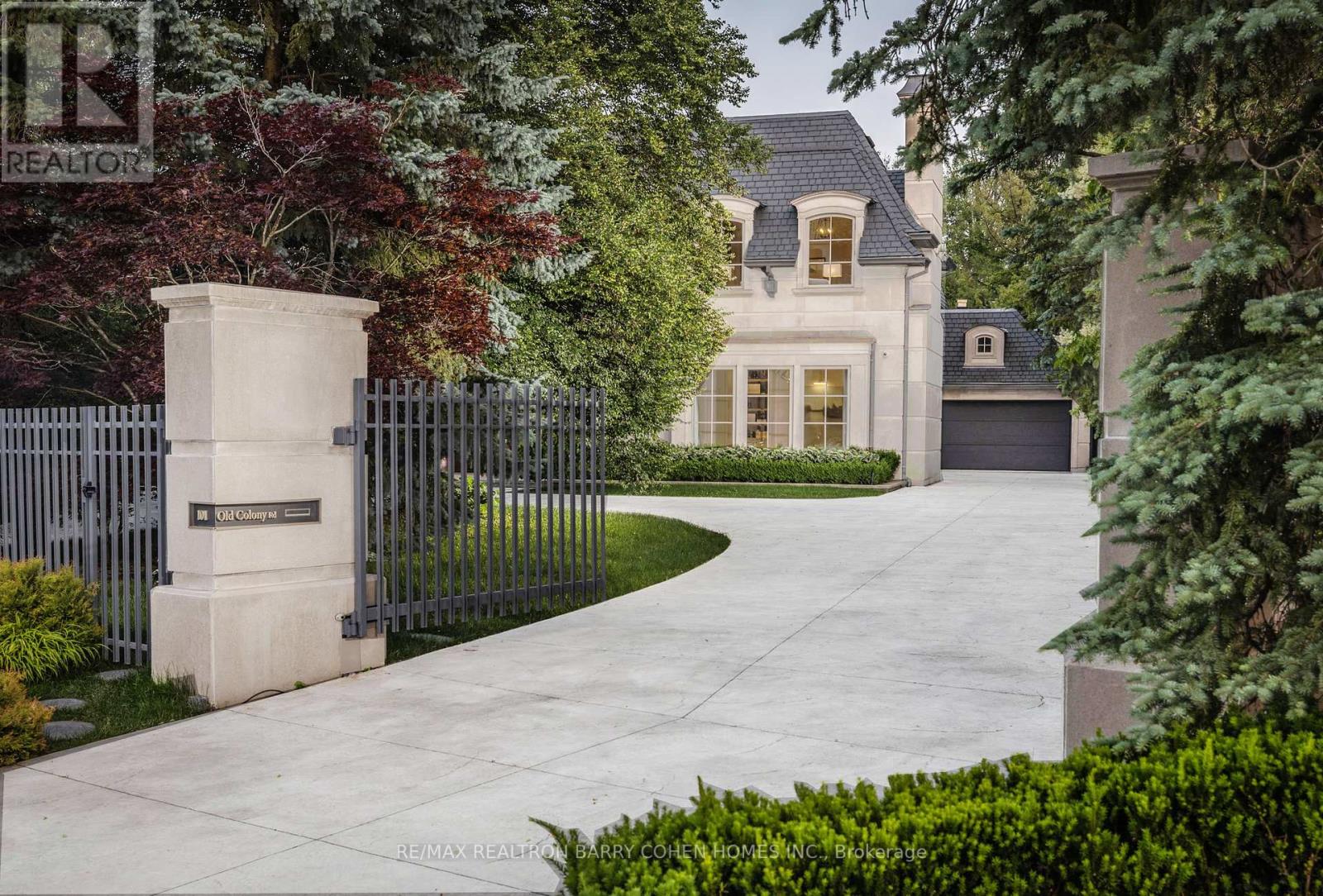 For sale: 101 OLD COLONY ROAD, Toronto (St. Andrew-Windfields), Ontario ...