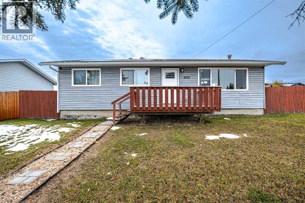 For sale: 4901 51 Street, Valleyview, Alberta T0H3N0 - A2229659 ...
