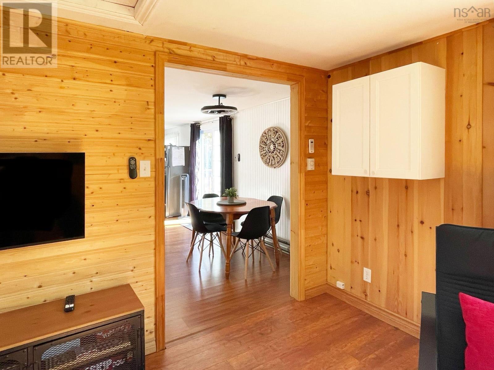 For sale: 40 Jacksons Point Road, Tidnish Bridge, Nova Scotia B4H3X9 ...