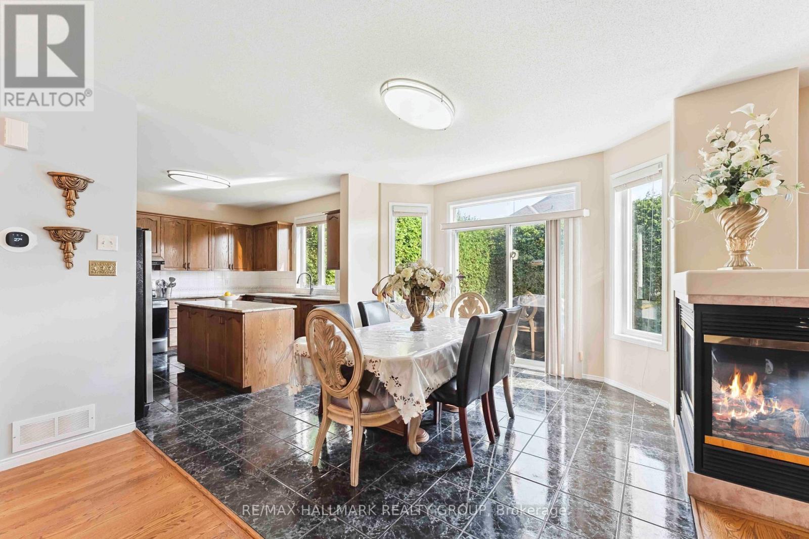 À vendre : 551 CHARDONNAY DRIVE, Ottawa, Ontario K4A4G7 - X12357949 ...