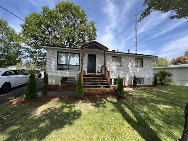 À louer : 1018A Rue Quintin, Saint-Jérôme, Québec J5L2E7 - 17038680 | REALTOR.ca