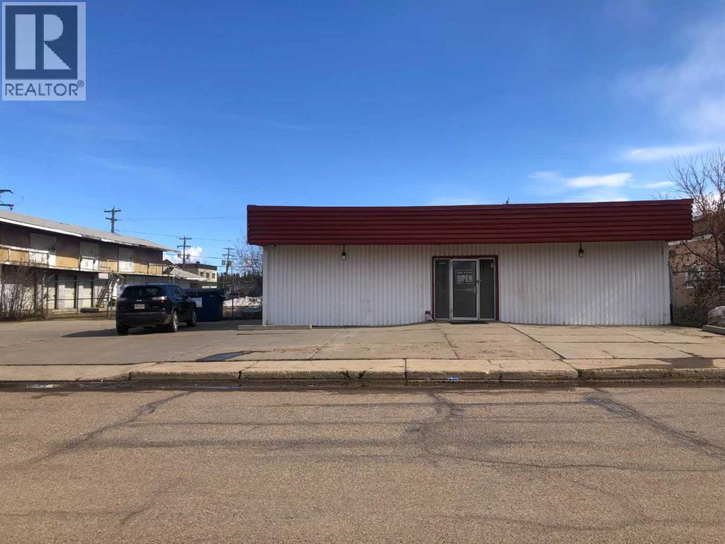 For sale: 10005 99 Street, High Level, Alberta T0H1Z0 - A2211881 ...