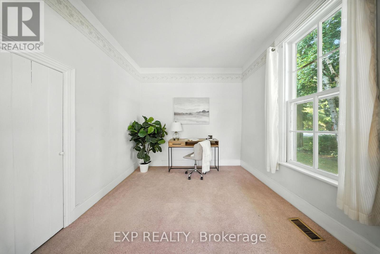 For sale: 1051 GIBSON STREET, Howick, Ontario N0G2X0 - X12361881 ...