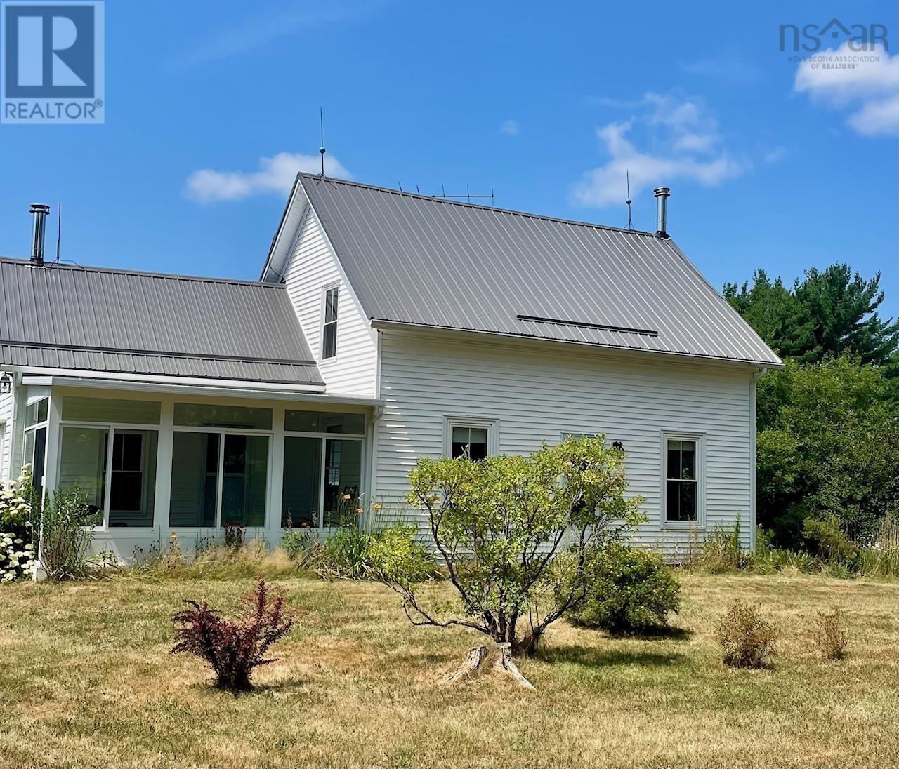 For sale: 960 Highway 208, Simpsons Corner, Nova Scotia B0R1E0 ...