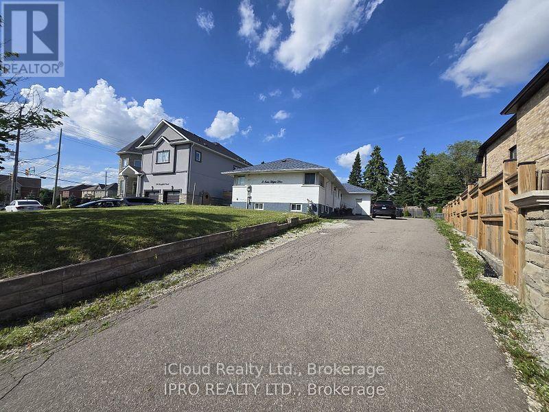 For sale: 2 INDER HEIGHTS DRIVE, Brampton (Snelgrove), Ontario L6Z3M4 ...