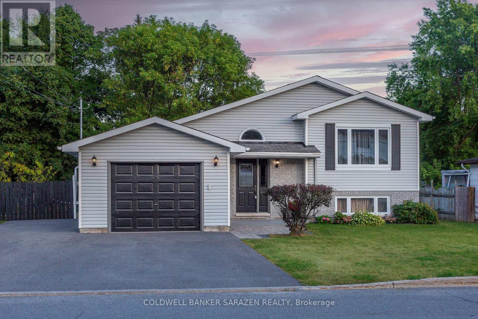 For sale: 28 LANDRIGAN STREET, Arnprior, Ontario K7S2S6 - X12366005 ...