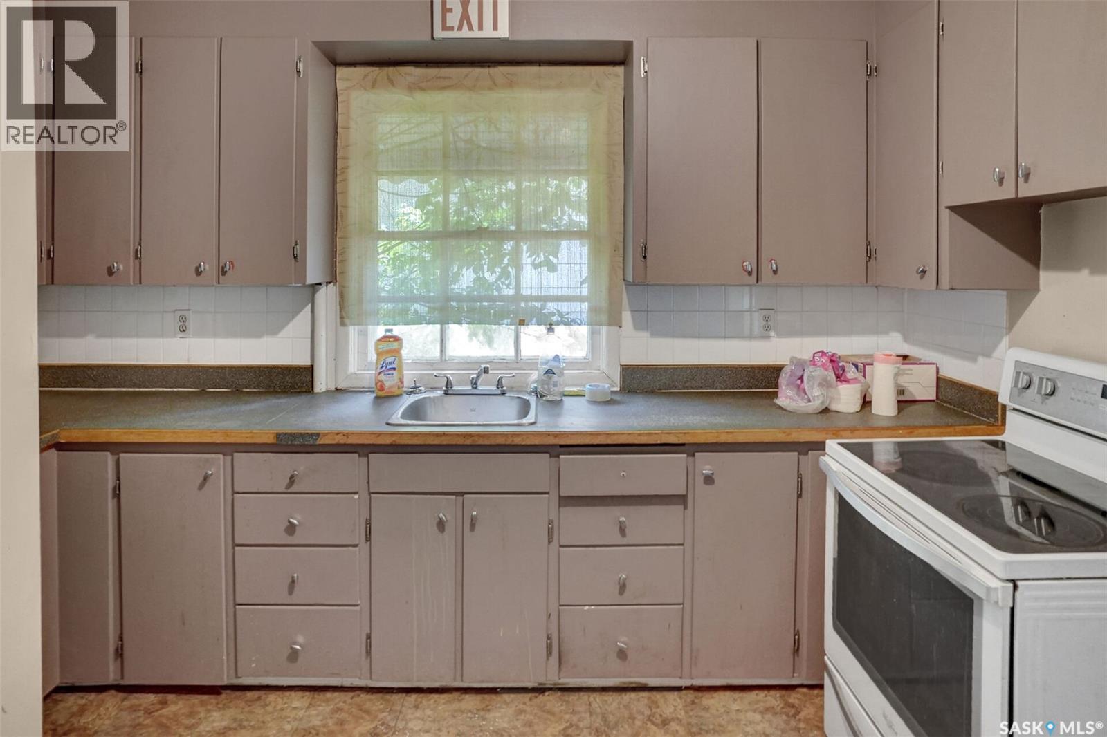 For sale: 2761 Atkinson STREET, Regina, Saskatchewan S4N3Y2 - SK016745 ...