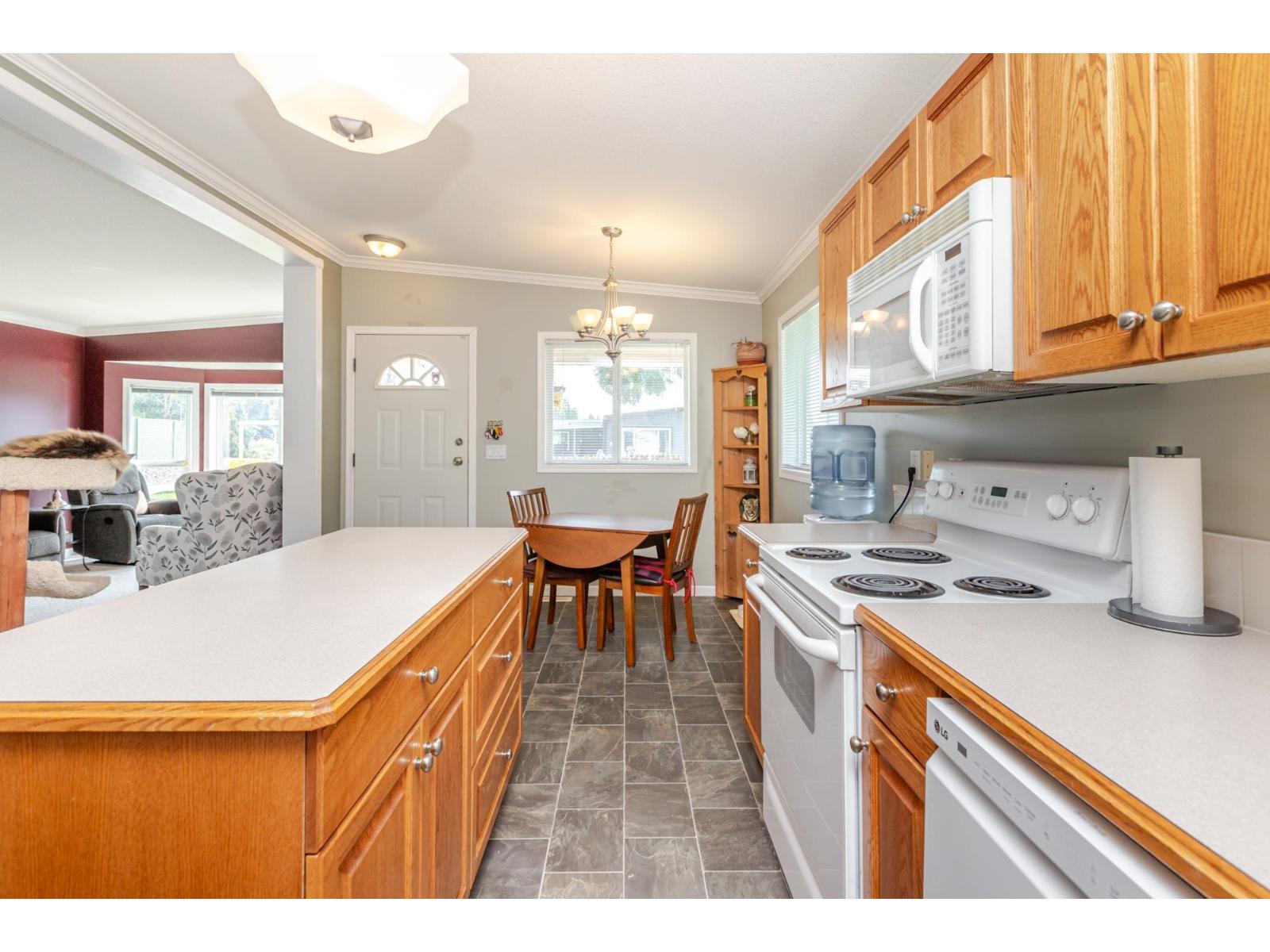 For sale: 182 1840 160 STREET, Surrey, British Columbia V4A4X4 ...