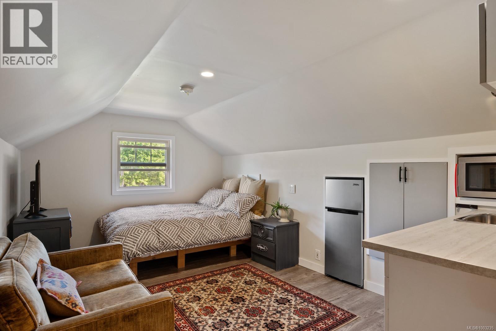 For sale: 3838/3836 Royston Rd, Royston, British Columbia V0R2V0 ...