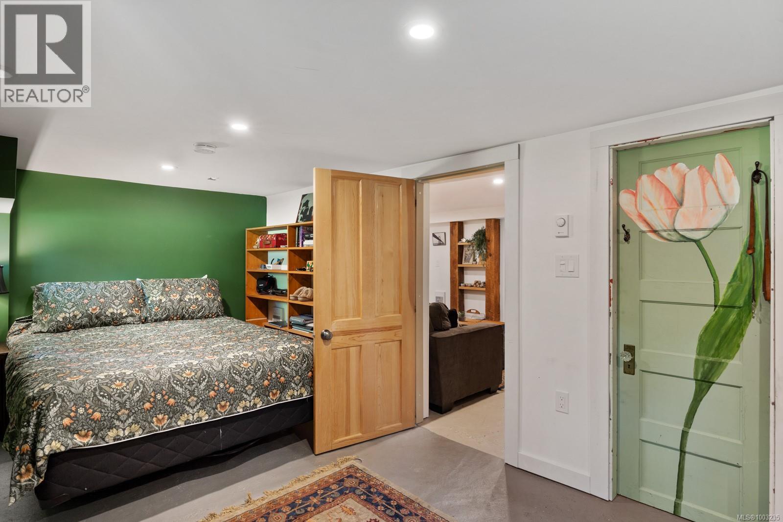 For sale: 3838/3836 Royston Rd, Royston, British Columbia V0R2V0 ...