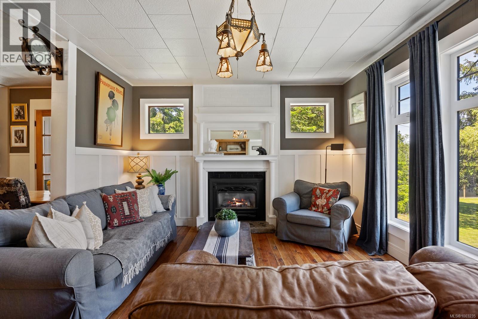 For sale: 3838/3836 Royston Rd, Royston, British Columbia V0R2V0 ...