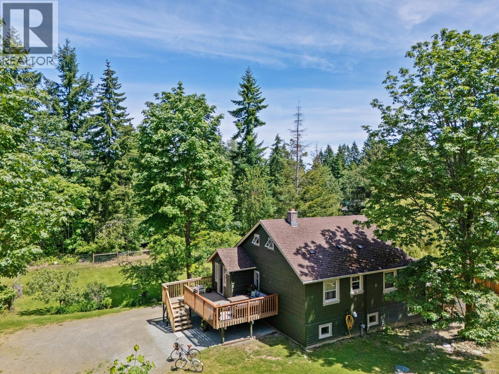 For sale: 3838/3836 Royston Rd, Royston, British Columbia V0R2V0 ...