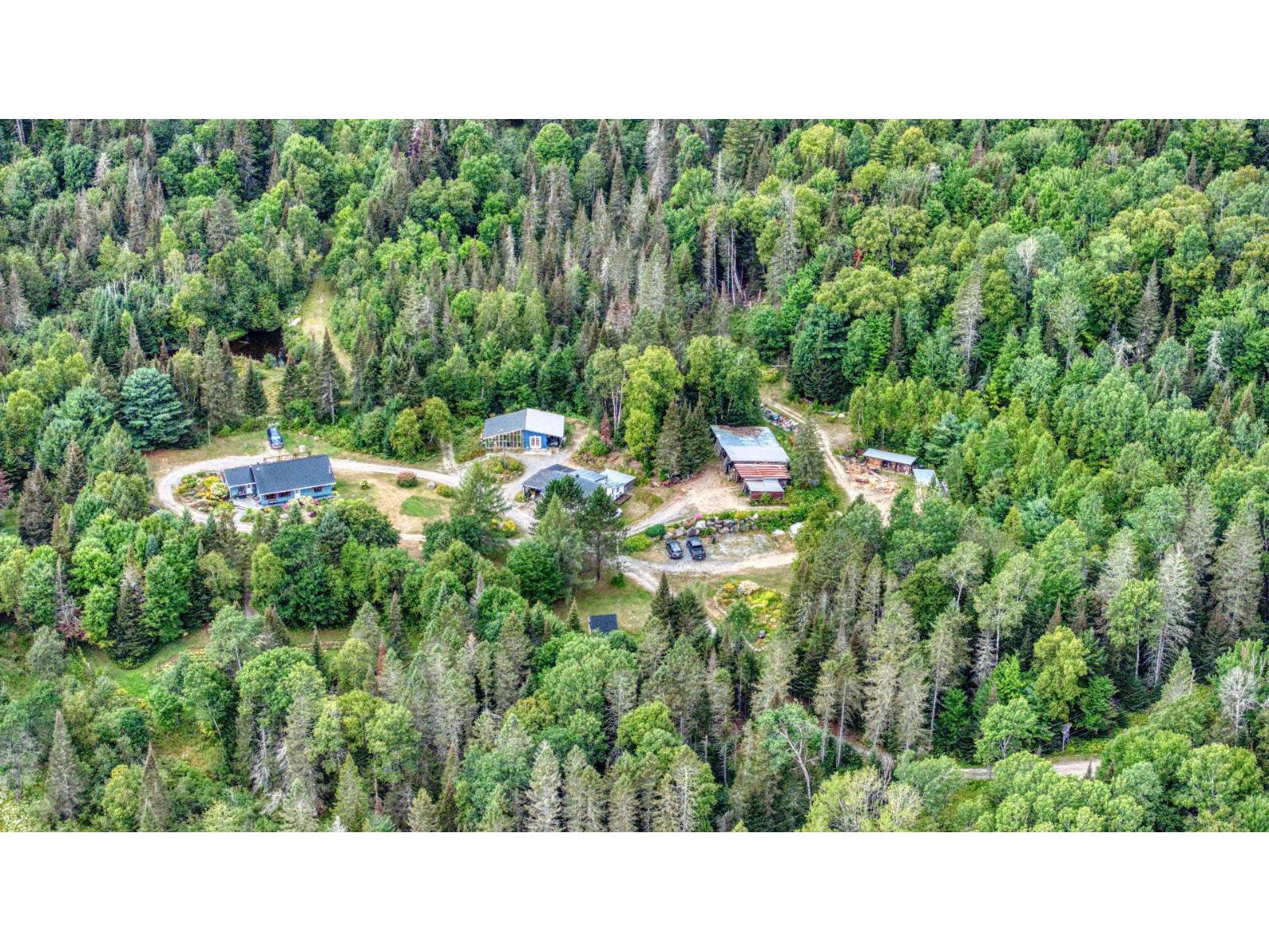 For sale: 3234-3298 Ch. du Lac-Boileau O., Rivière-Rouge, Quebec J0T1T0 ...