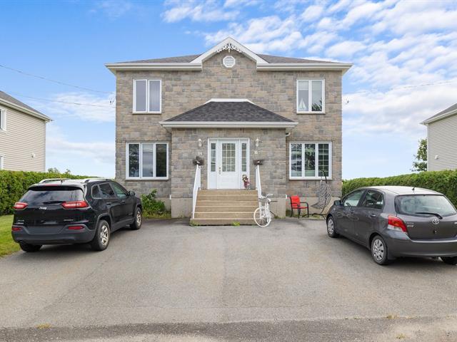 For sale: 14-16 Rue des Voiliers, Berthier-sur-Mer, Quebec G0R1E0 ...